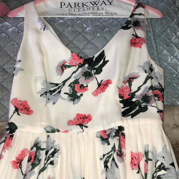 BB Dakota | Dresses | Midi Chiffon Floral Dress | Poshmark